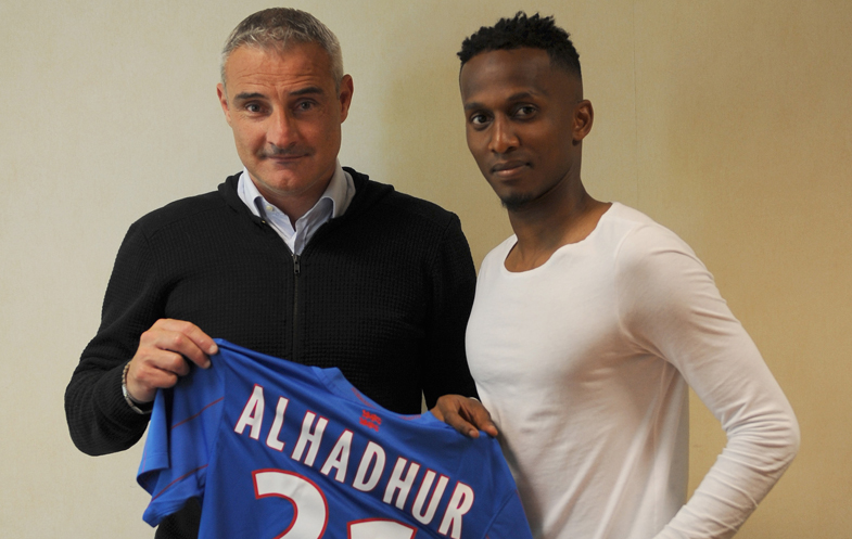 Chaker Alhadhur : "Je suis très fier d'avoir signé dans ce club ...