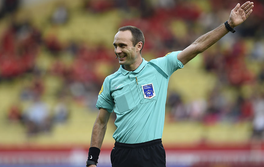 Thomas Léonard derrière le sifflet | infos match - billet SMC ...