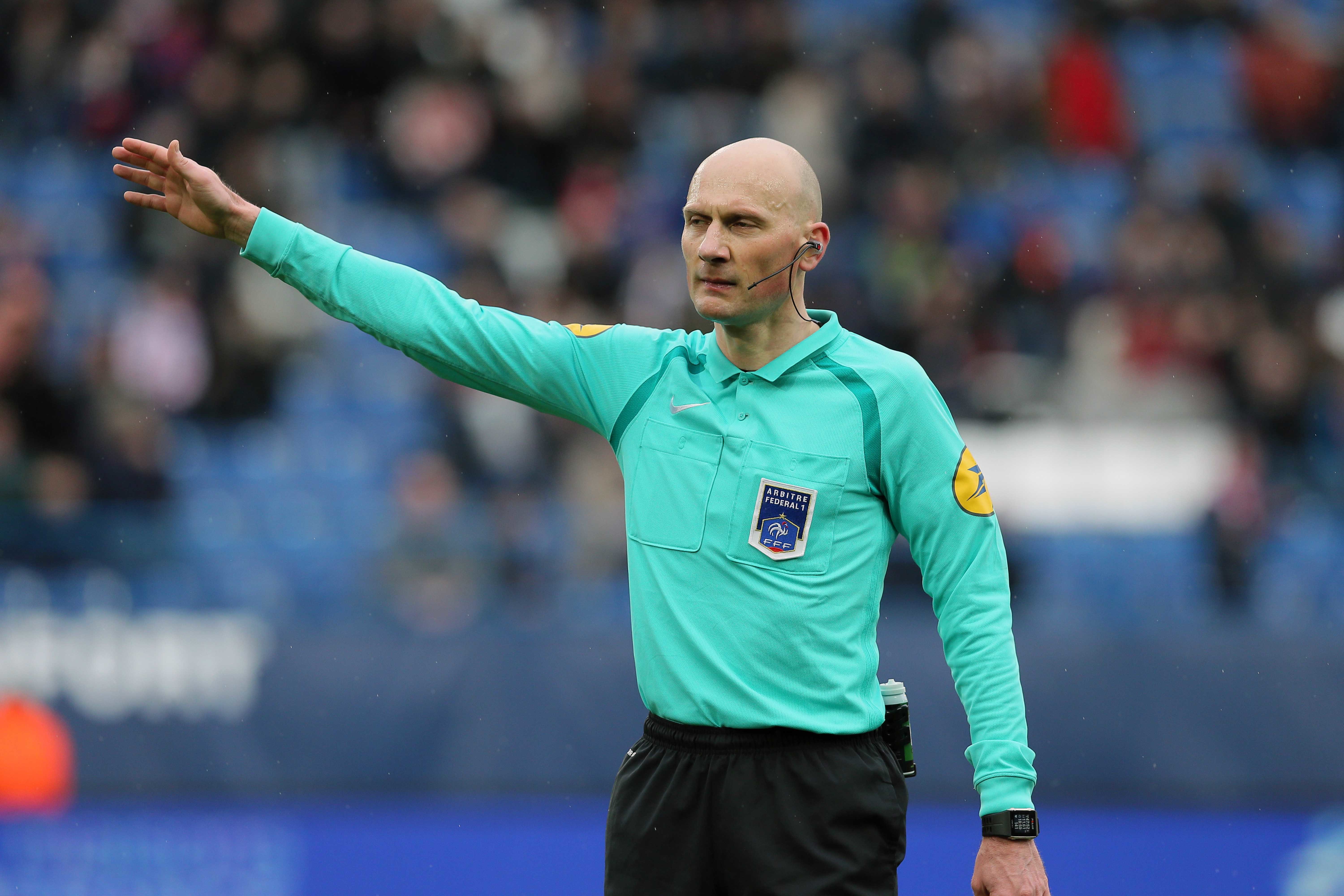 Antony Gautier arbitre de SM Caen / Toulouse FC | infos match - billet ...