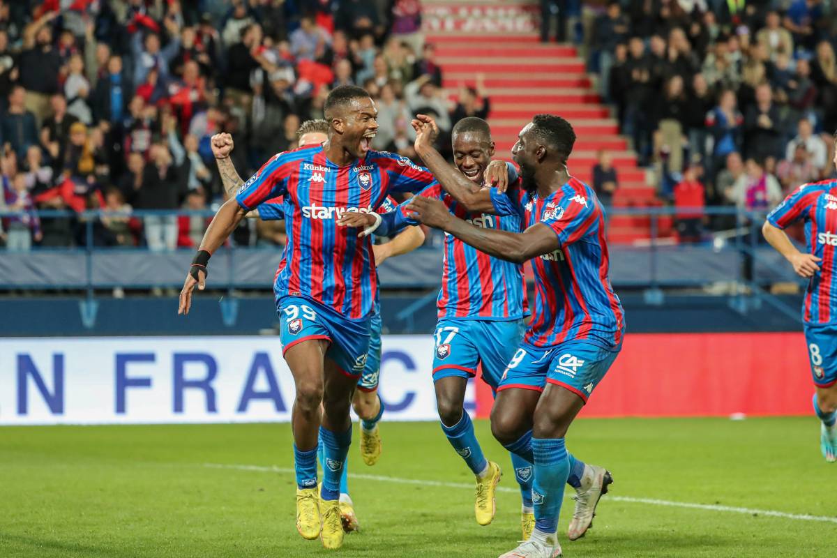 J13 - SM Caen / Rodez AF : les buts depuis le bord de la pelouse ...