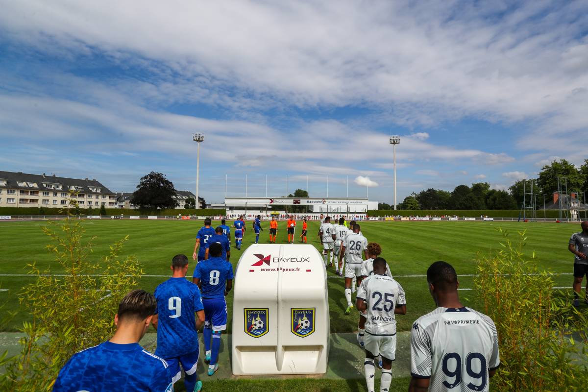 SM Caen - FC Versailles 78 : le résumé vidéo | infos match - billet SMC ...